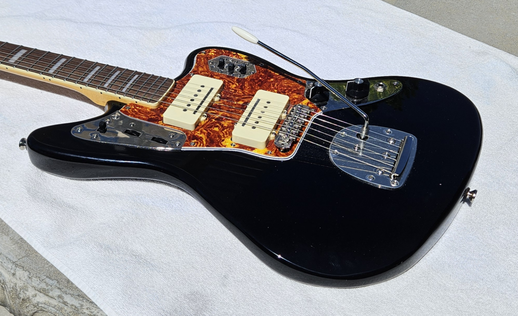 Squier Jaguar custom SQ-JAG-02 - Alameda Guitars